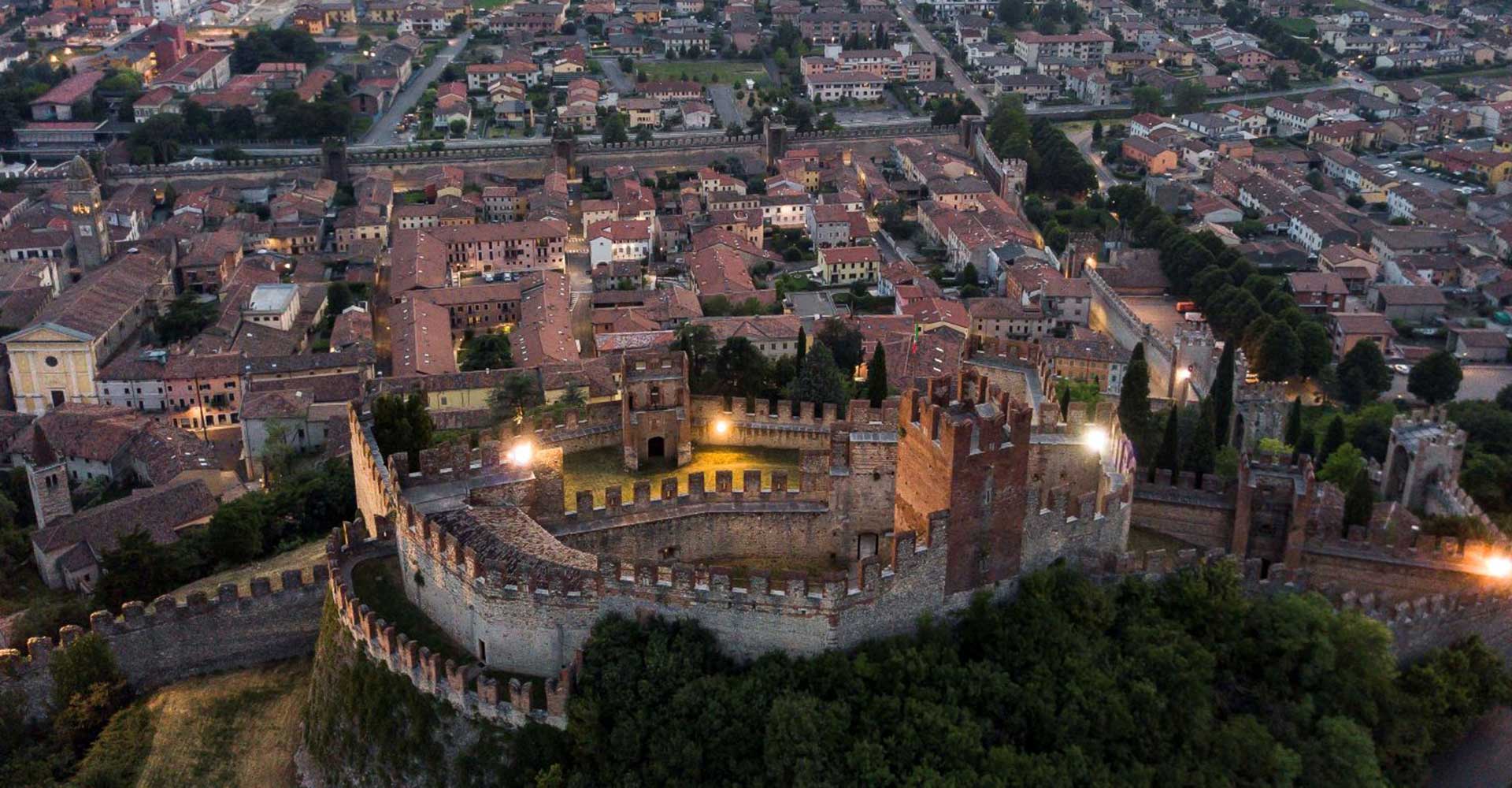 Soave, paese dei cento presepi - Agenzia di Viaggi | Viaggia con Morena
